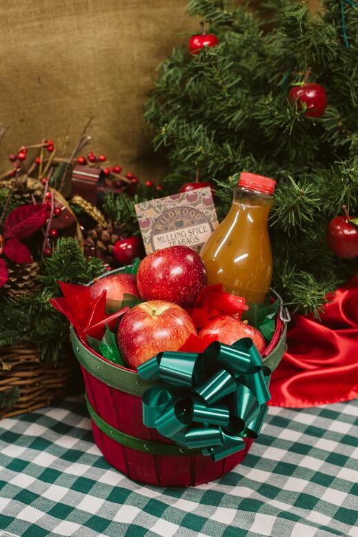 Pine Tree Apple Orchard | Gift Baskets