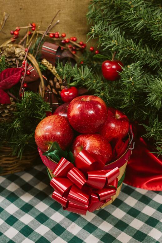 Pine Tree Apple Orchard | Gift Baskets